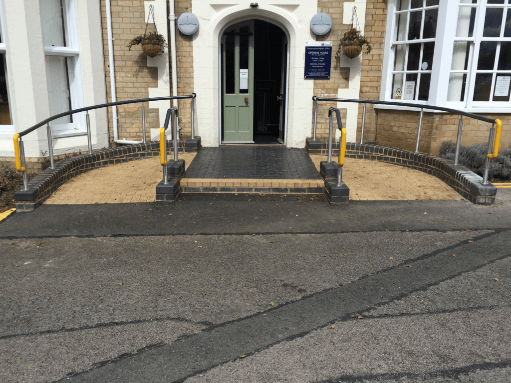 Rail To Ramp Balustrade | Outdoor Balustrades and Handrails | neaco