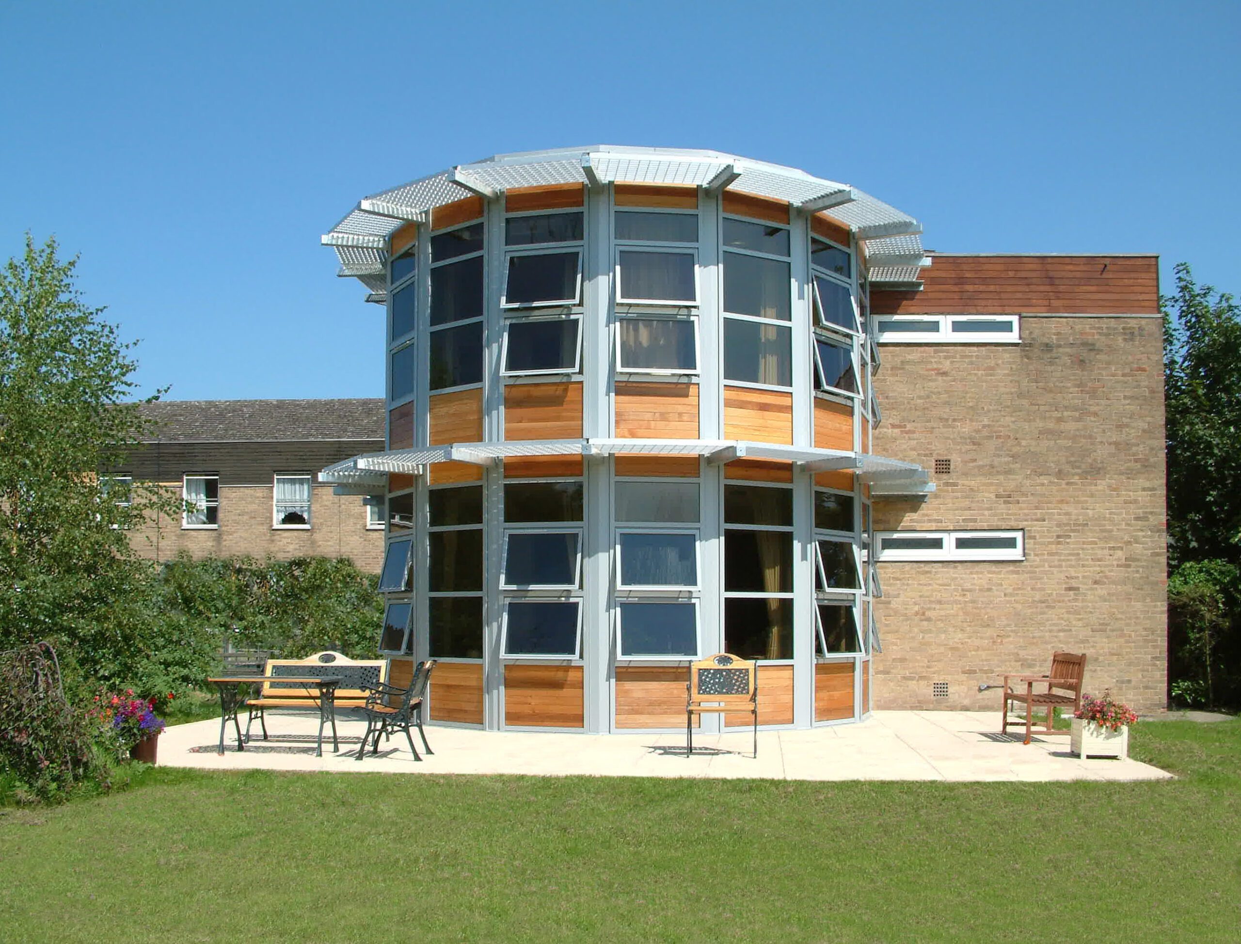 Solar Canopy | Solar Screens | Solar Canopies UK | neaco